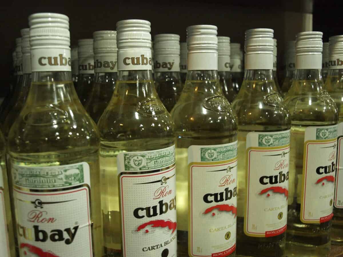 Informan sobre la Producción de Ron en Cuba en la Zafra Azucarera 2022 ...